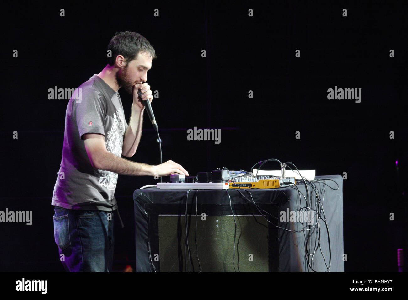 Darren Foreman (Beardyman) performing beatboxing on stage, NIA arena ...