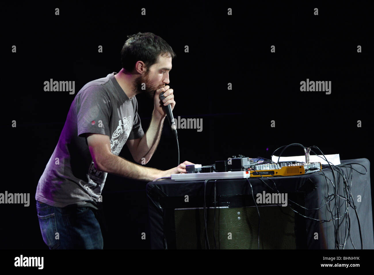 Darren Foreman (Beardyman) performing beatboxing on stage, NIA arena ...