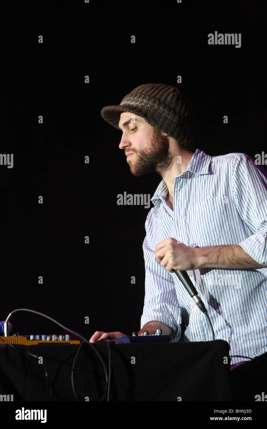Darren Foreman (Beardyman) performing beatboxing on stage, NIA arena ...