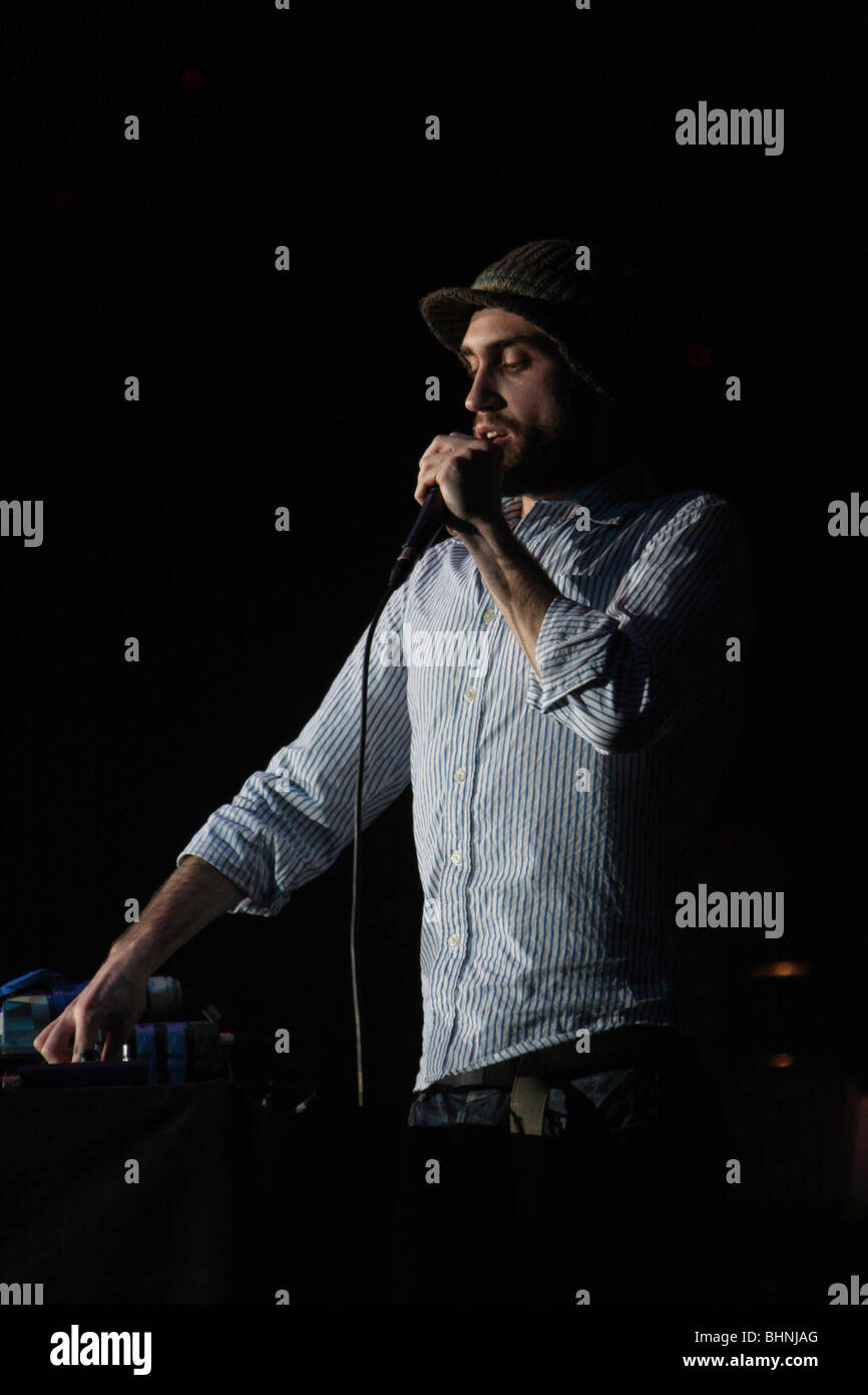 Darren Foreman (Beardyman) performing beatboxing on stage, NIA arena ...