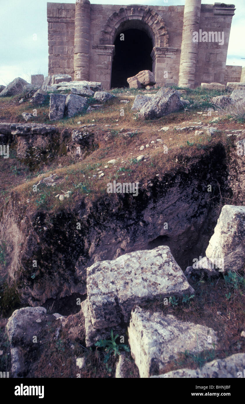 Hatra Temple High Resolution Stock Photography and Images - Alamy