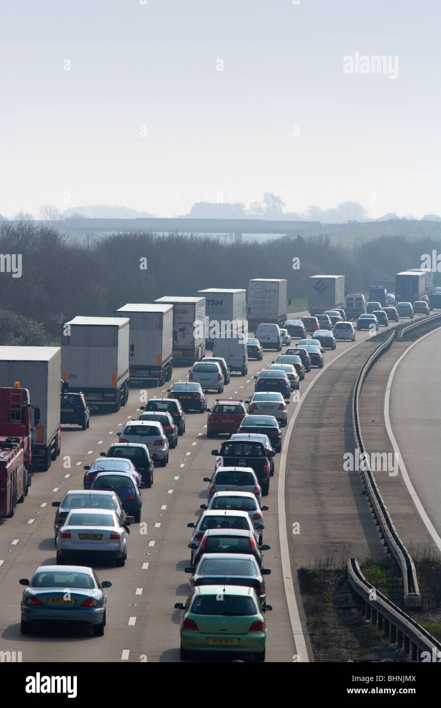"Traffic jam" M20 motorway Kent England Stock Photo - Alamy