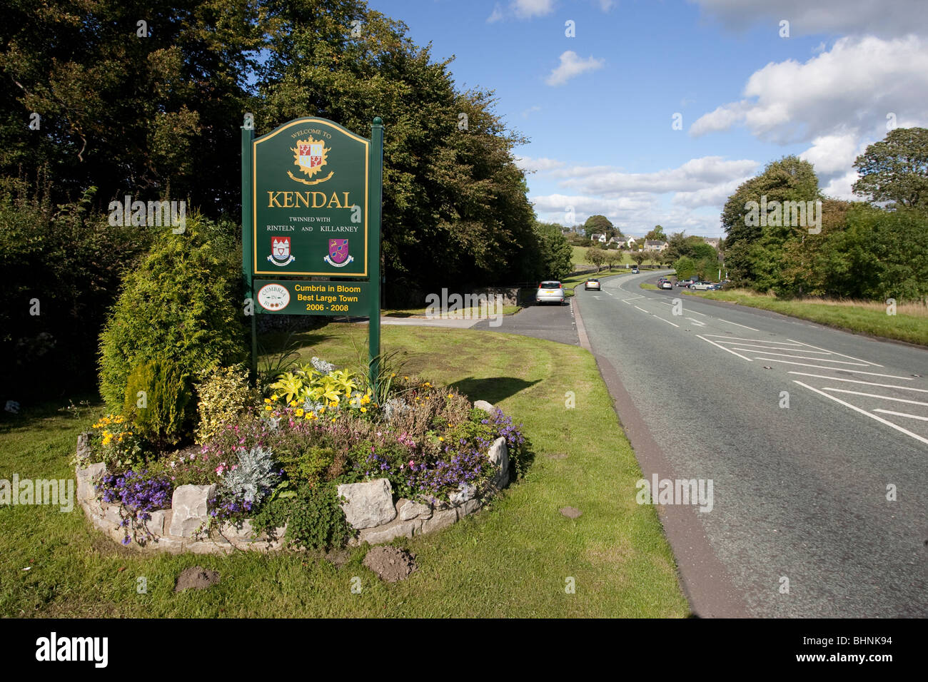 Welcome to Kendal sign -Twinned with Rinteln and Killarney Cumbria in ...