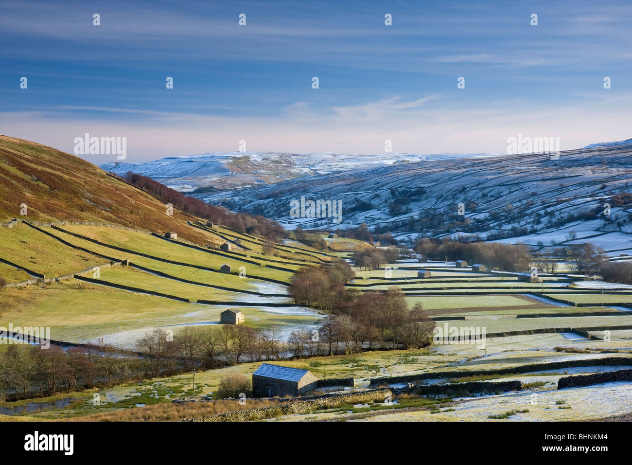 Yorkshire dales barns hi-res stock photography and images - Alamy