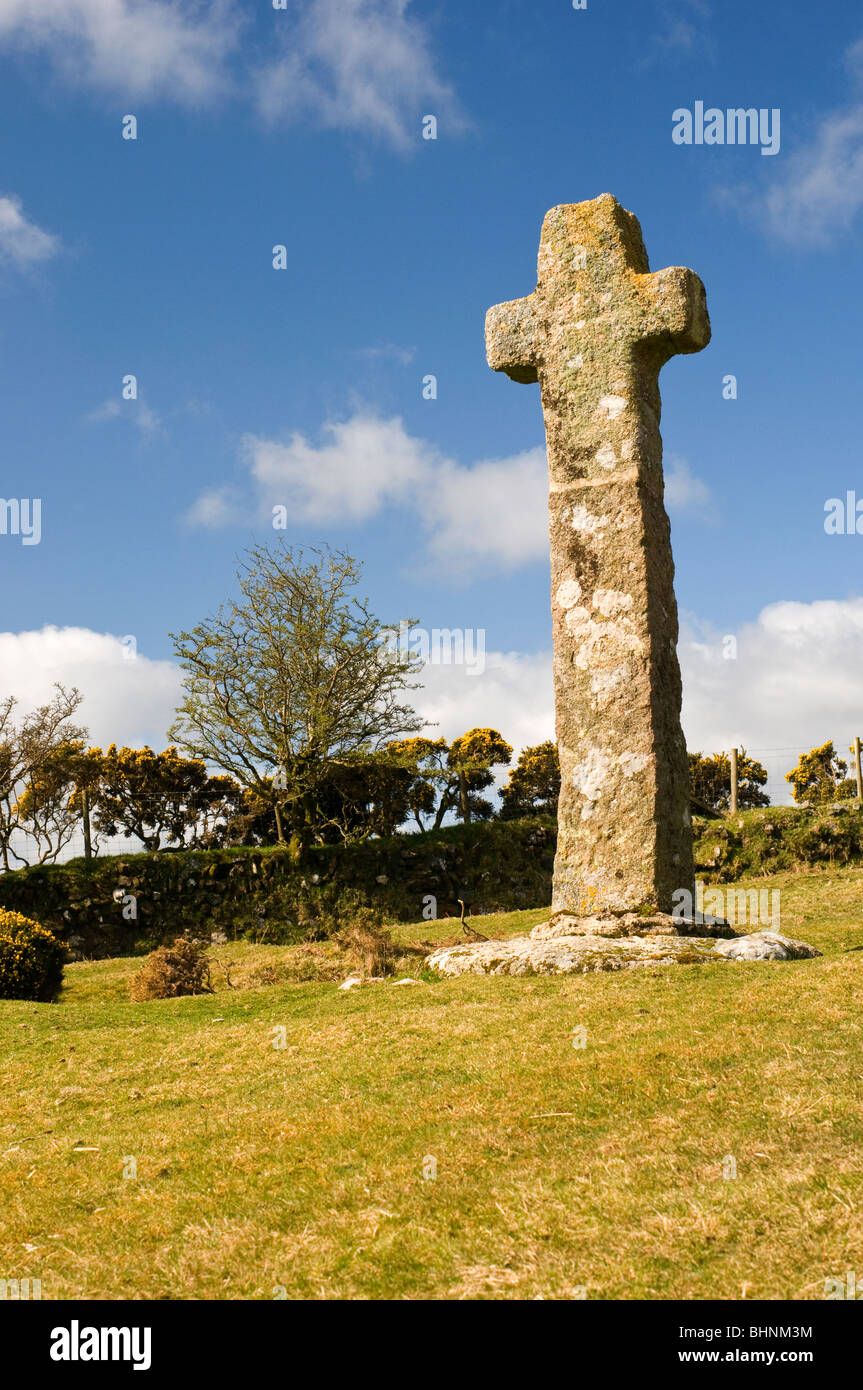 Granite cross near Cadover Bridge on Dartmoor, Devon UK Stock Photo - Alamy
