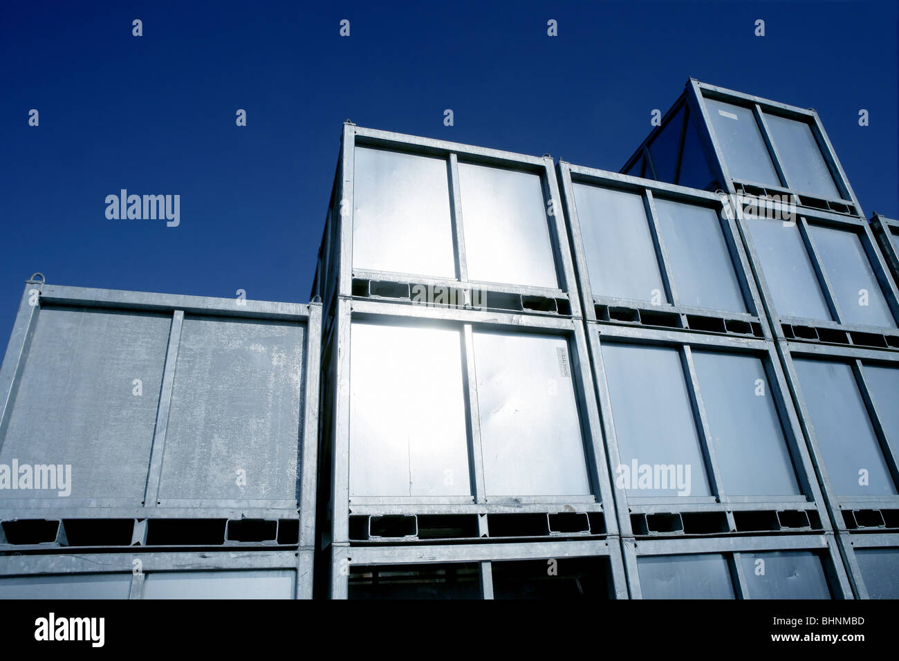 Row blue metal shipping containers hi-res stock photography and images ...