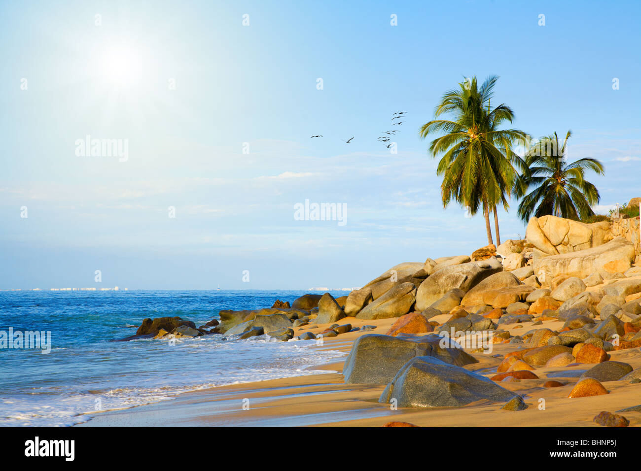 Tropical beach hi-res stock photography and images - Alamy