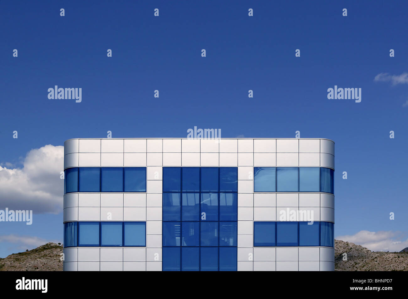 Cubic architecture hi-res stock photography and images - Alamy