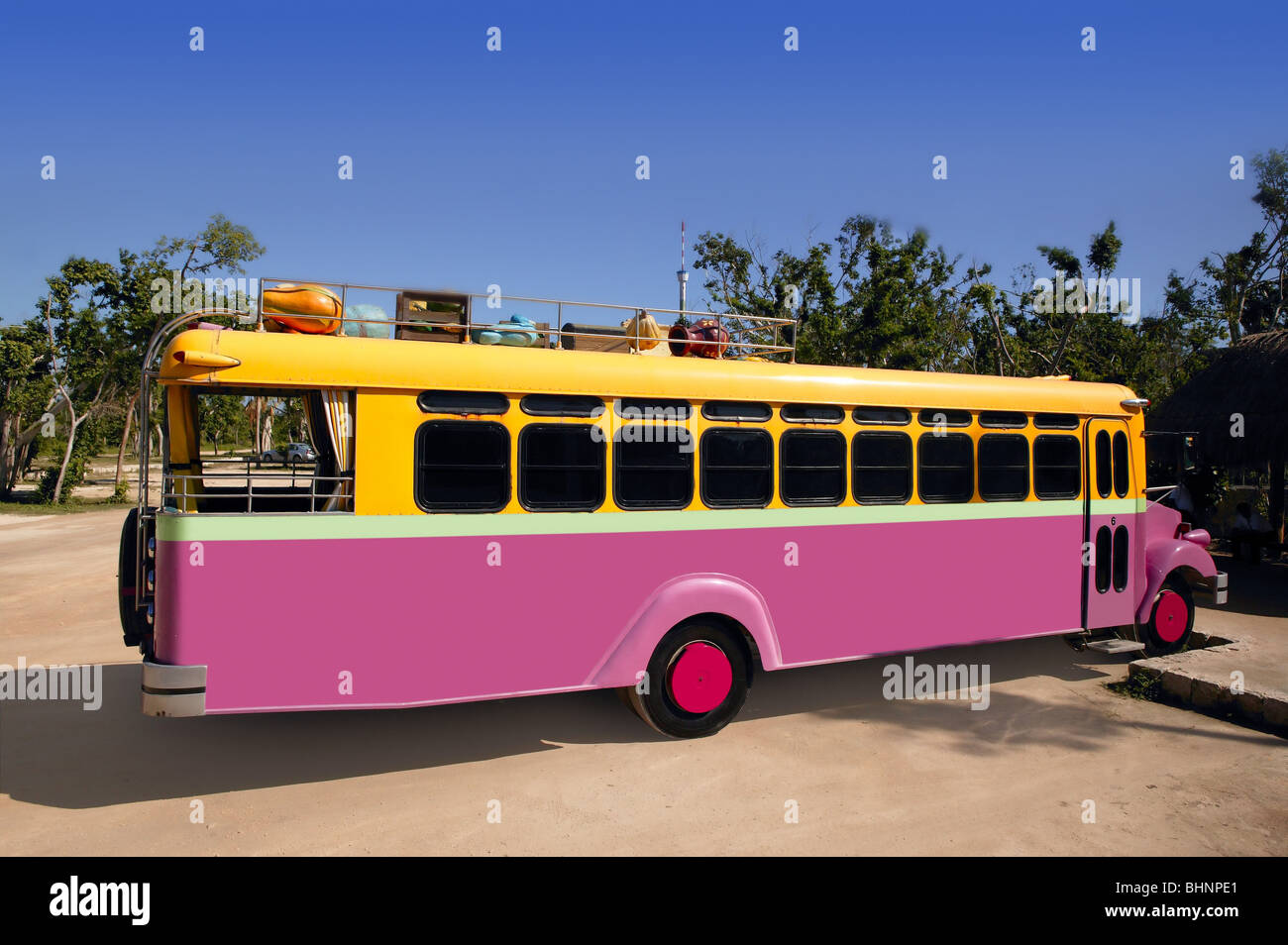 Big pink bus hi-res stock photography and images - Alamy