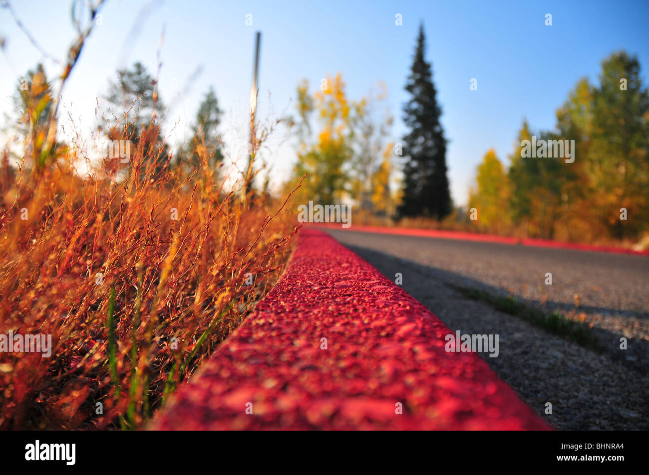 Red curb hi-res stock photography and images - Alamy