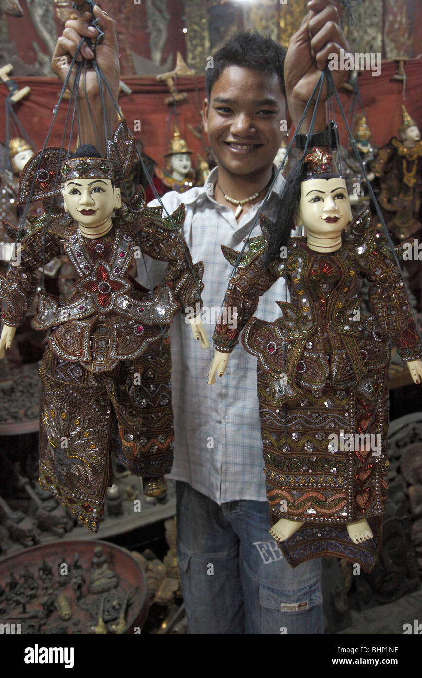 Myanmar, Burma, Mandalay, puppet maker, marionettes, handicraft Stock ...