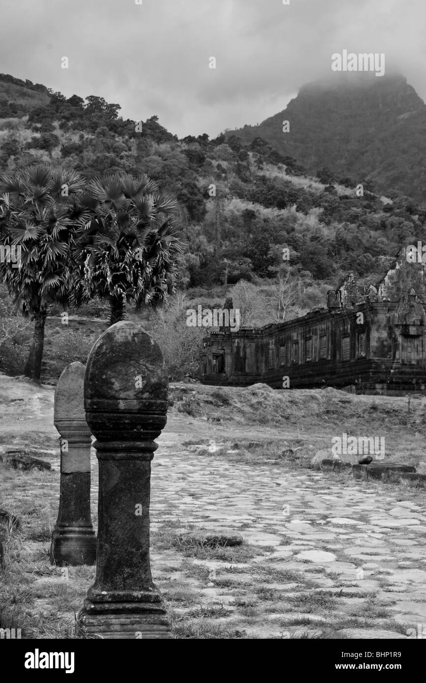 Travel photography ancient ruins Black and White Stock Photos & Images ...
