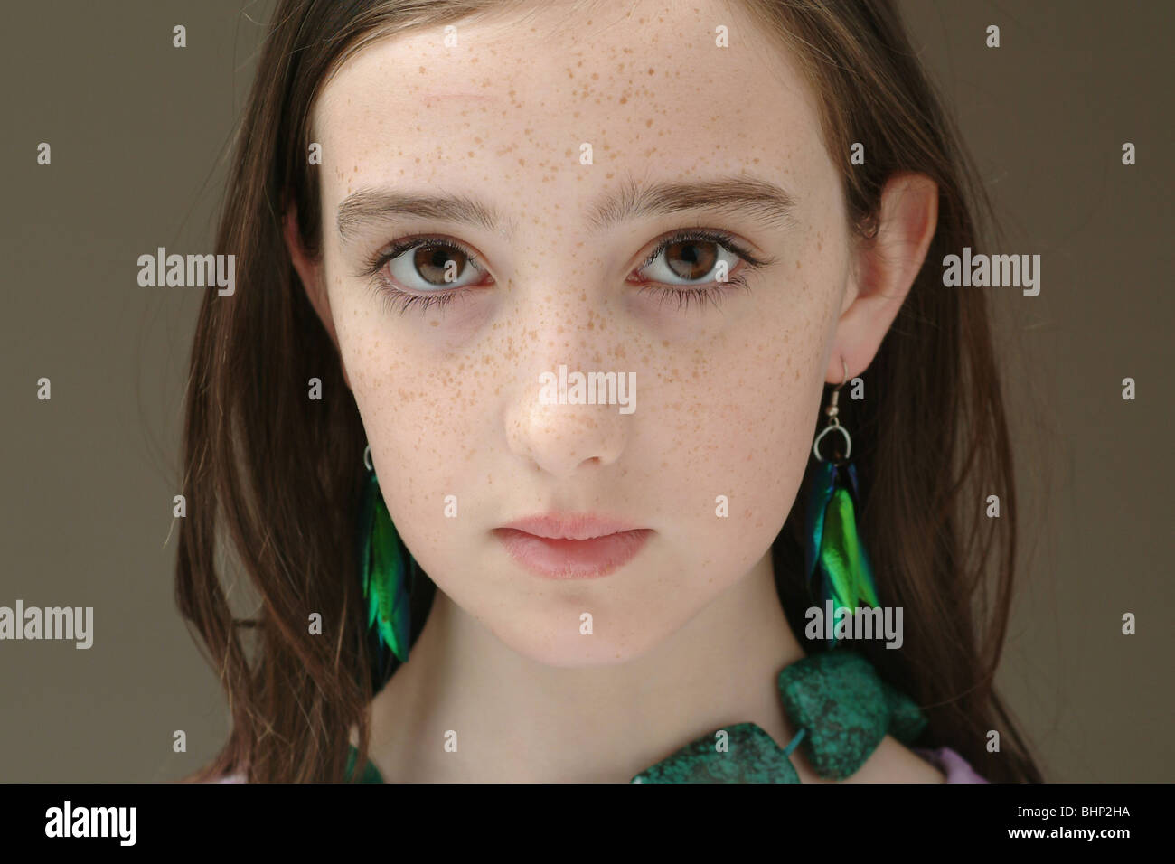 girl with earrings Stock Photo - Alamy