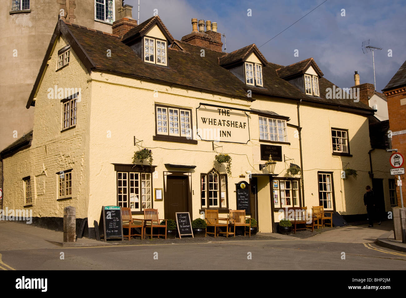 The wheatsheaf inn hi-res stock photography and images - Alamy