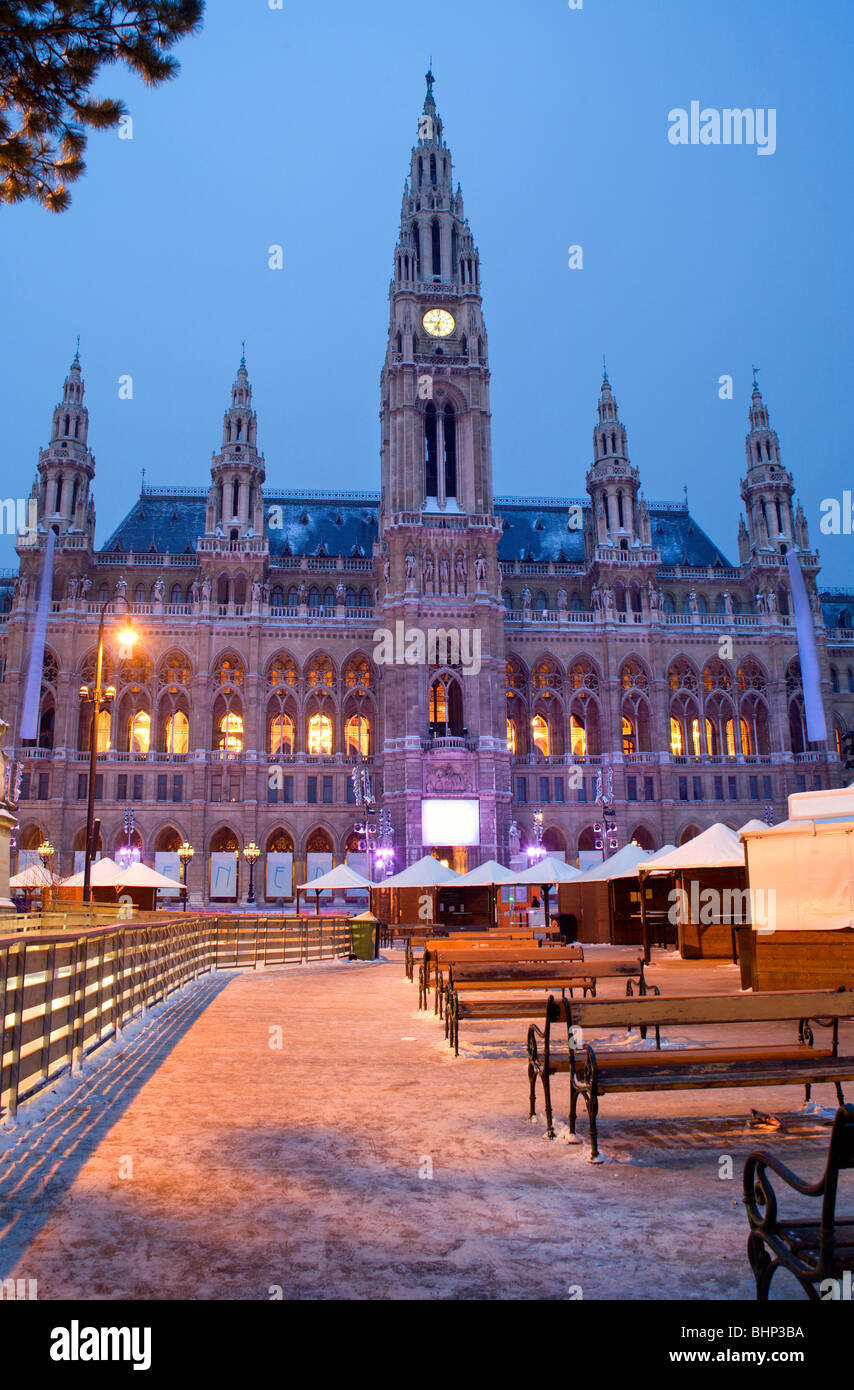 New town hall architecture hi-res stock photography and images - Alamy