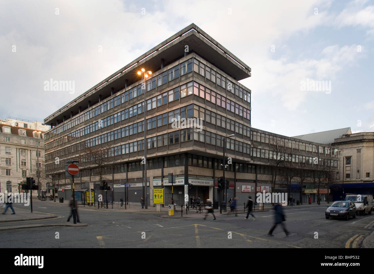 Manchester 1960s hi-res stock photography and images - Alamy