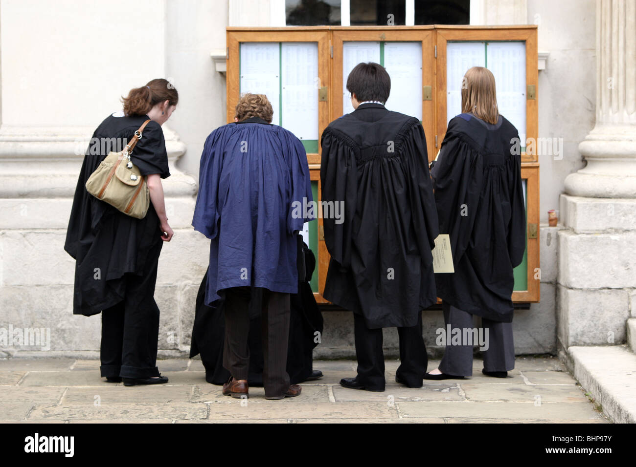 CAMBRIDGE UNIVERSITY STUDENTS CHECKING THEIR EXAM RESULTS Stock Photo ...