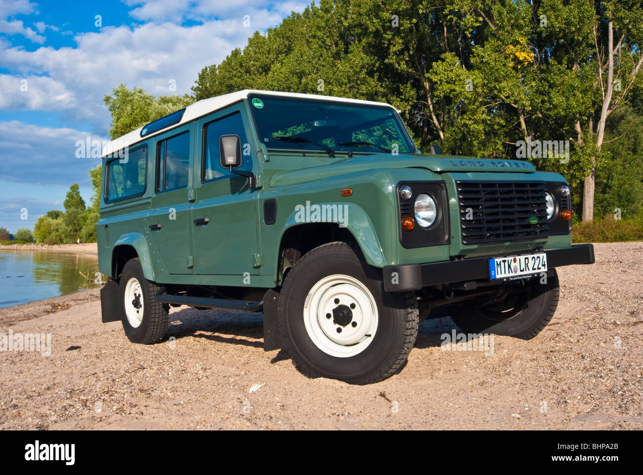 Front view with radiator of classical Land Rover Defender 110 off road ...