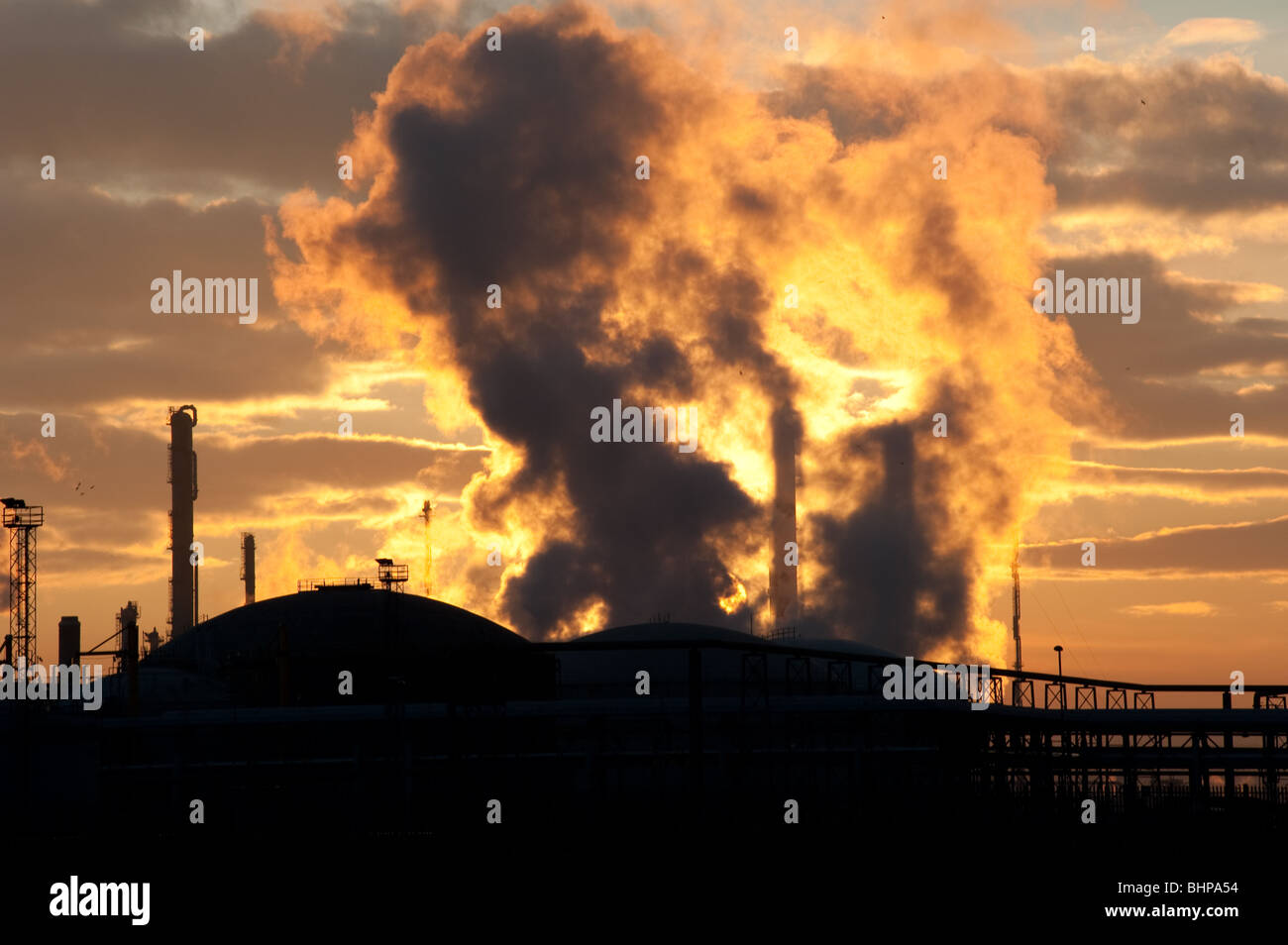 Fractionation hi-res stock photography and images - Alamy