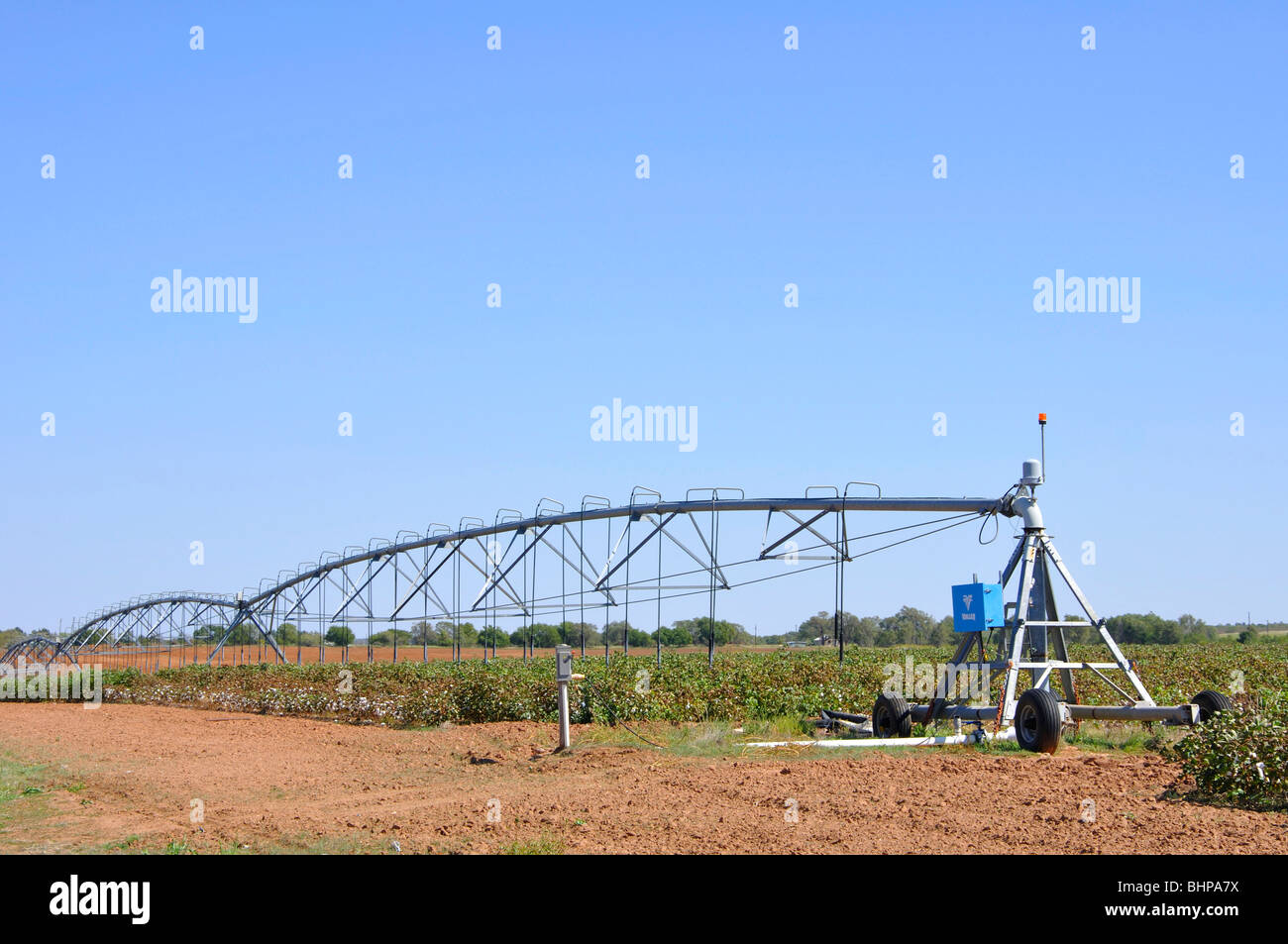 Texas cotton farm irrigation hi-res stock photography and images - Alamy