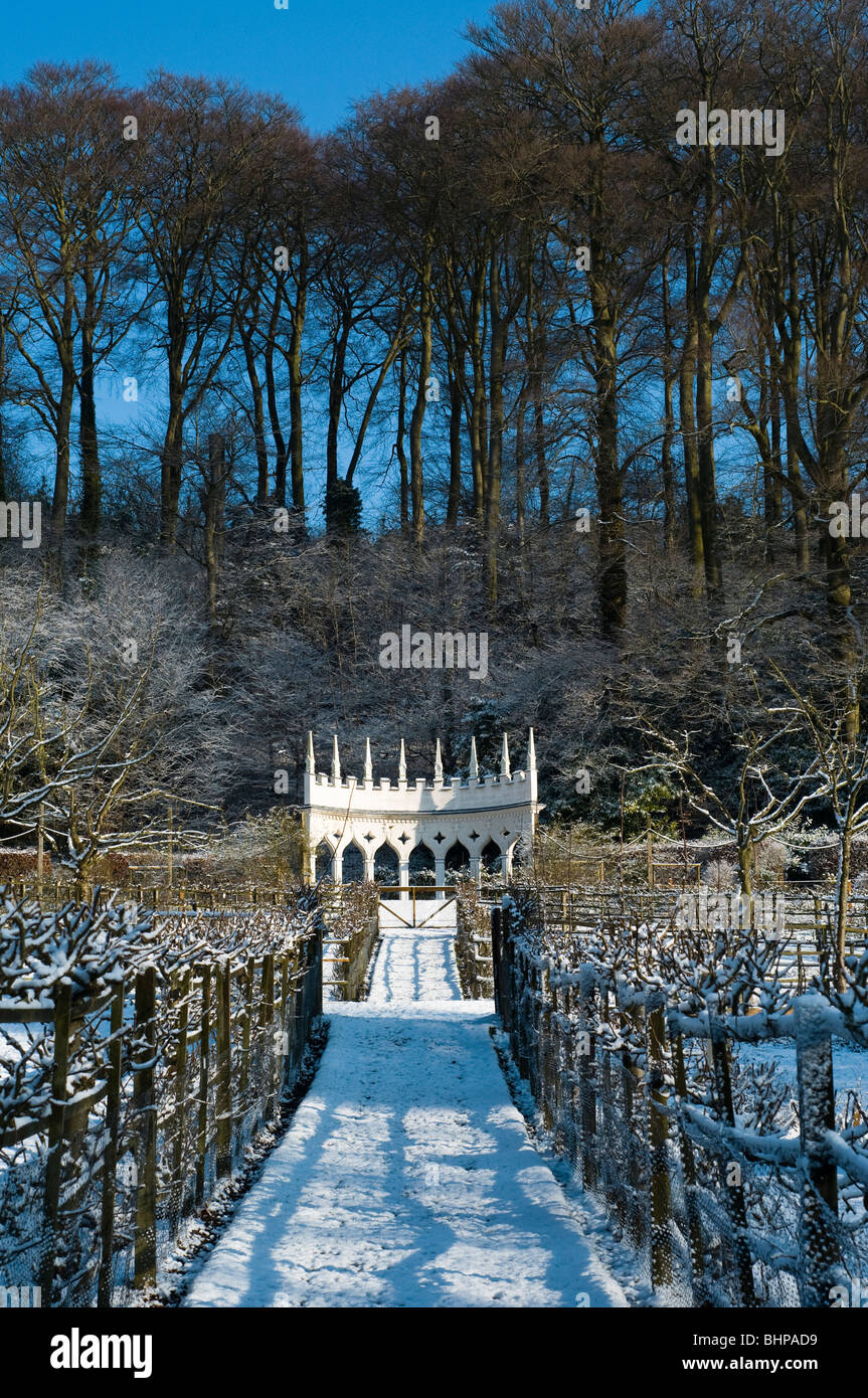 18th century covered pillars hi-res stock photography and images - Alamy