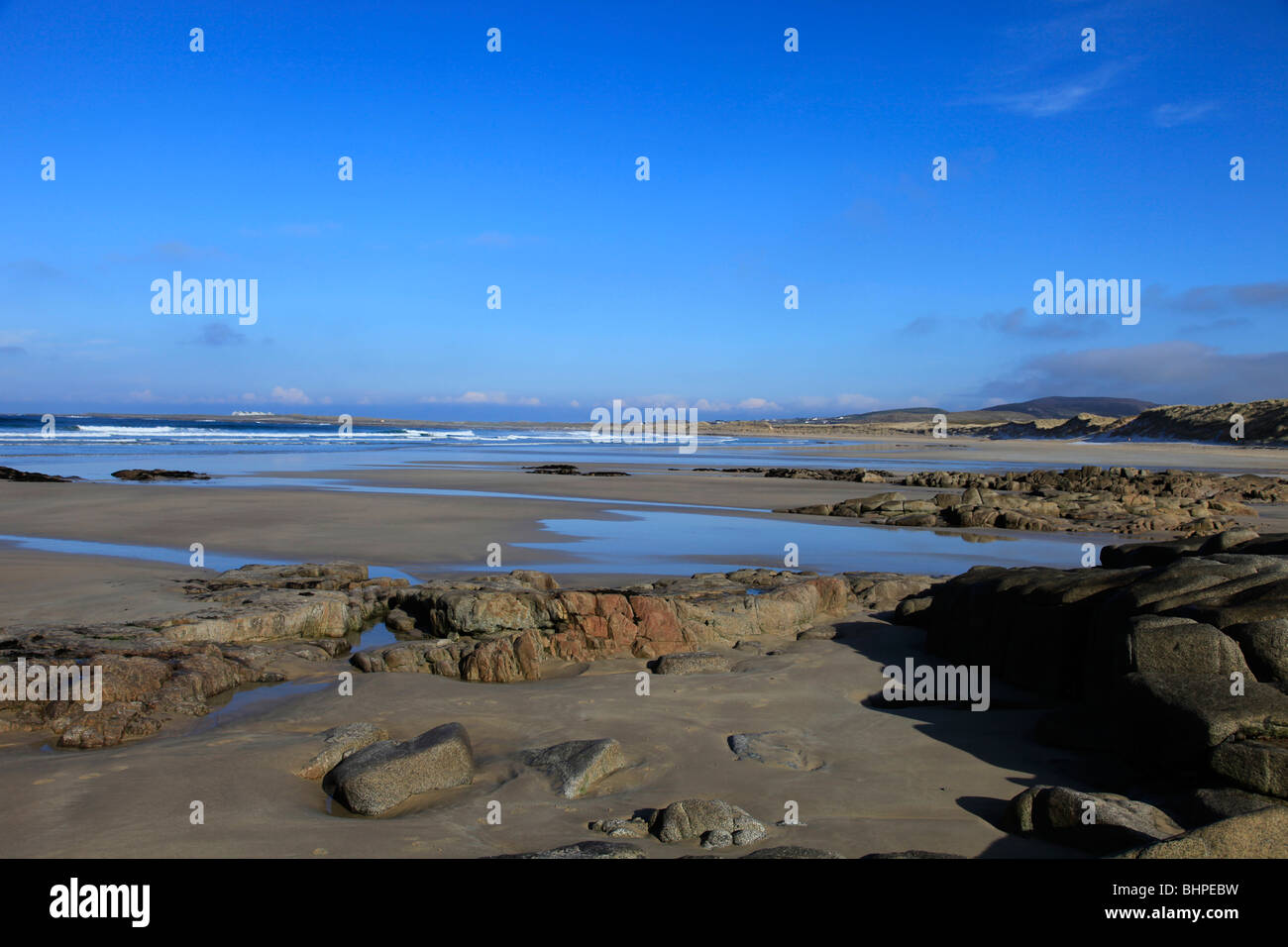Donegal beach and blue sky hi-res stock photography and images - Alamy