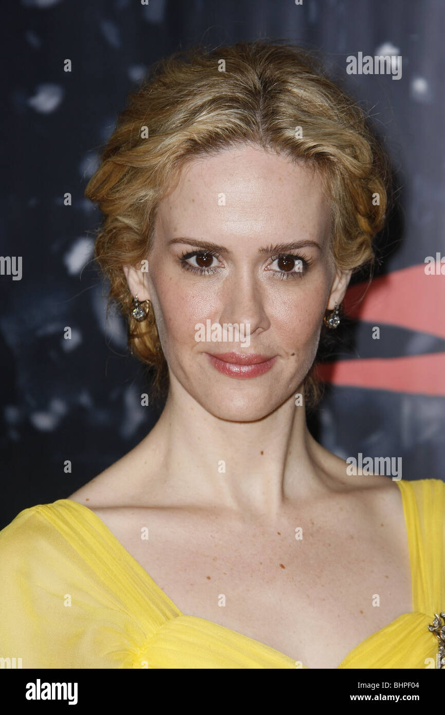 SARAH PAULSON THE SPIRIT LOS ANGELES PREMIERE HOLLYWOOD LOS ANGELES CA ...