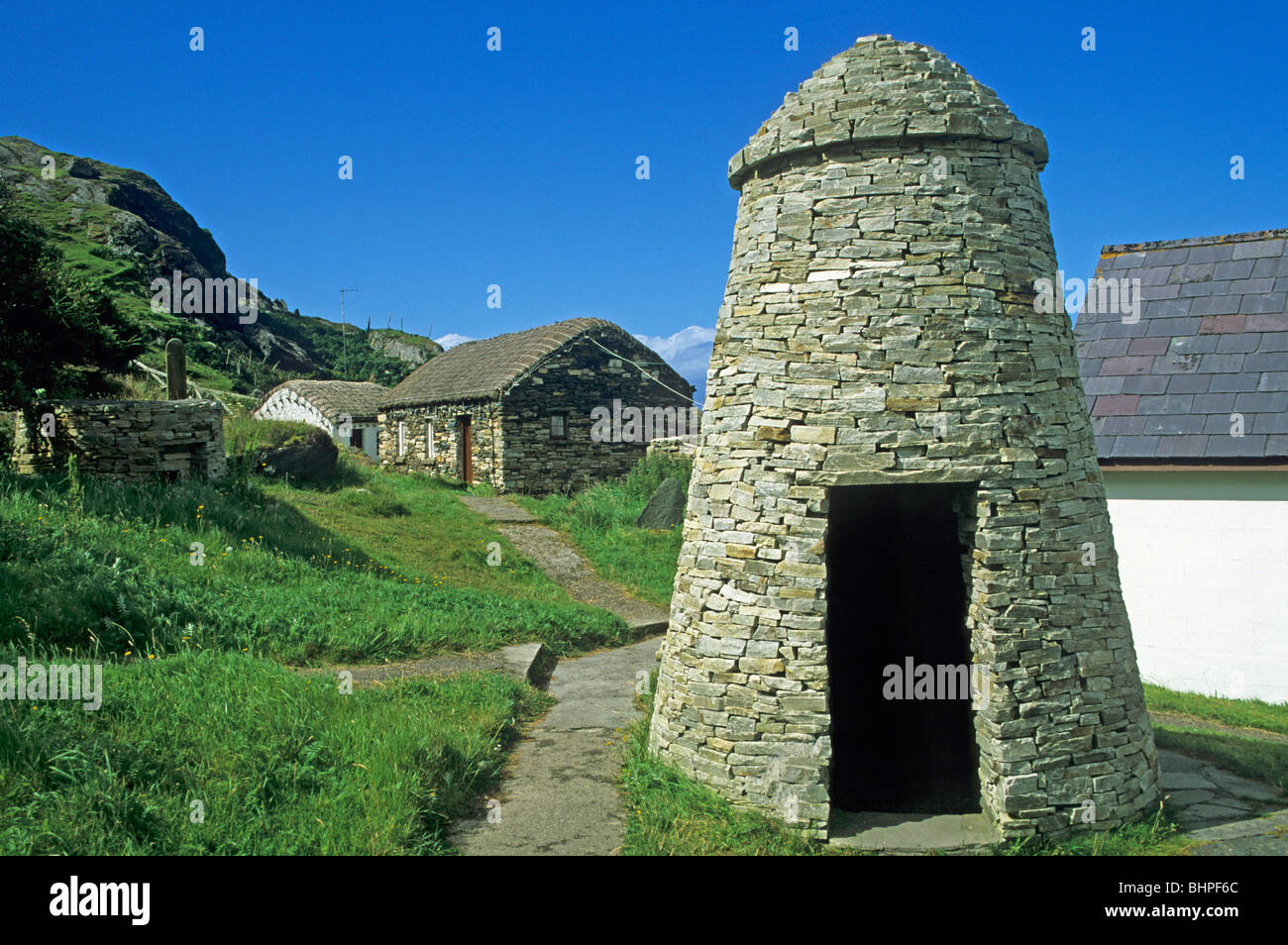 Seaside village donegal hi-res stock photography and images - Alamy