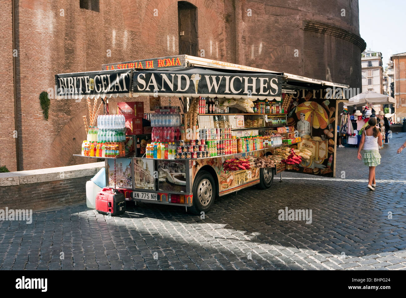 Street vendor rome hi-res stock photography and images - Alamy