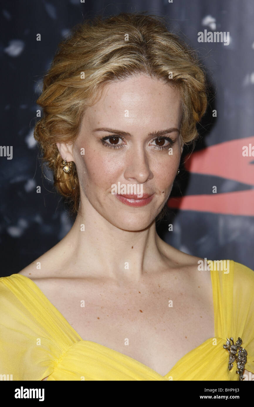 SARAH PAULSON THE SPIRIT LOS ANGELES PREMIERE HOLLYWOOD LOS ANGELES CA ...