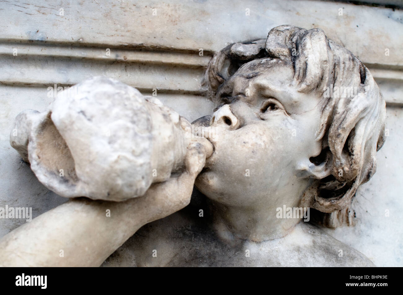 Cherub faces hi-res stock photography and images - Alamy