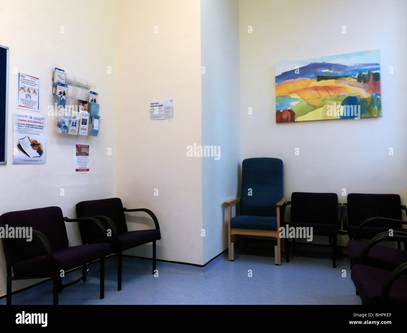 Hospital Waiting Room Stock Photo - Alamy