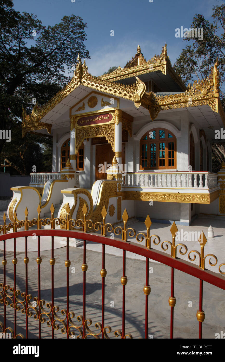 Myanmar, Burma, Mandalay, buddhist monastery, traditional architecture ...