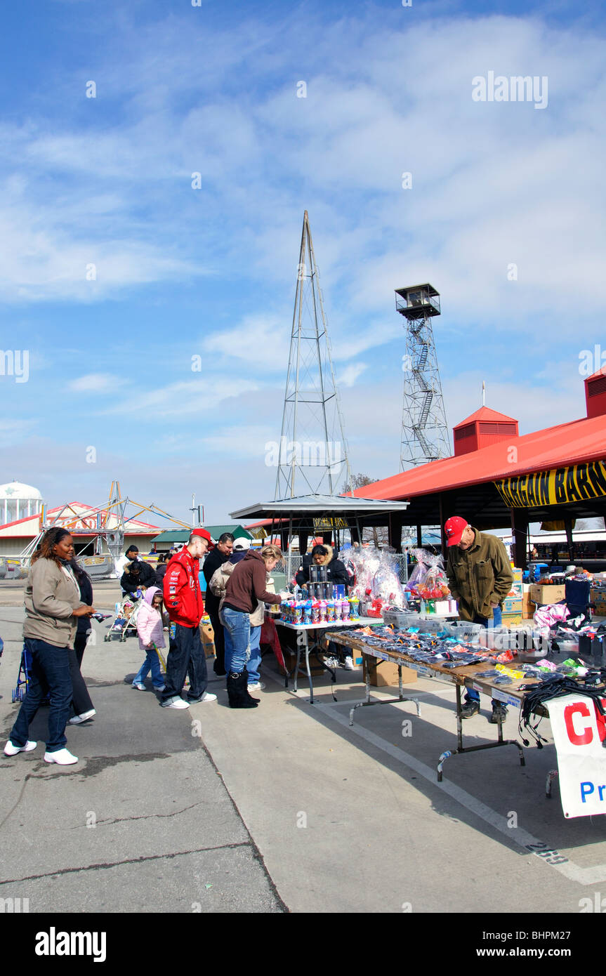 Flea market traders village grand prairie hi-res stock photography and ...