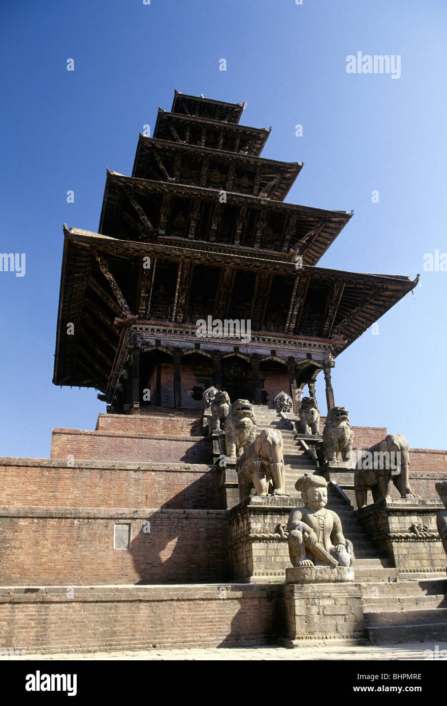 Stone guardian statues on the Hindu Nyatapola templein Durbar Square ...