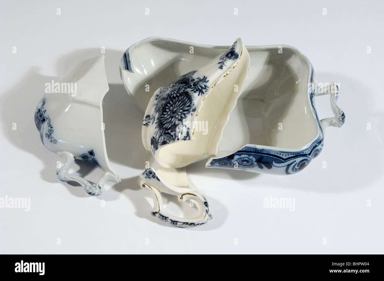 Broken pottery hi-res stock photography and images - Alamy