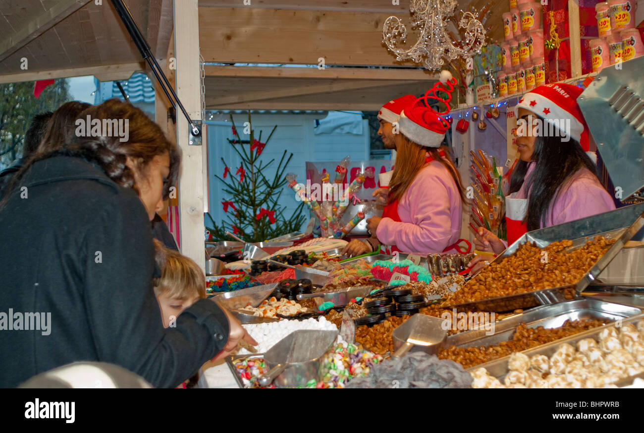 Paris, France, Christmas Shopping, Food, Women at Traditional Christmas ...