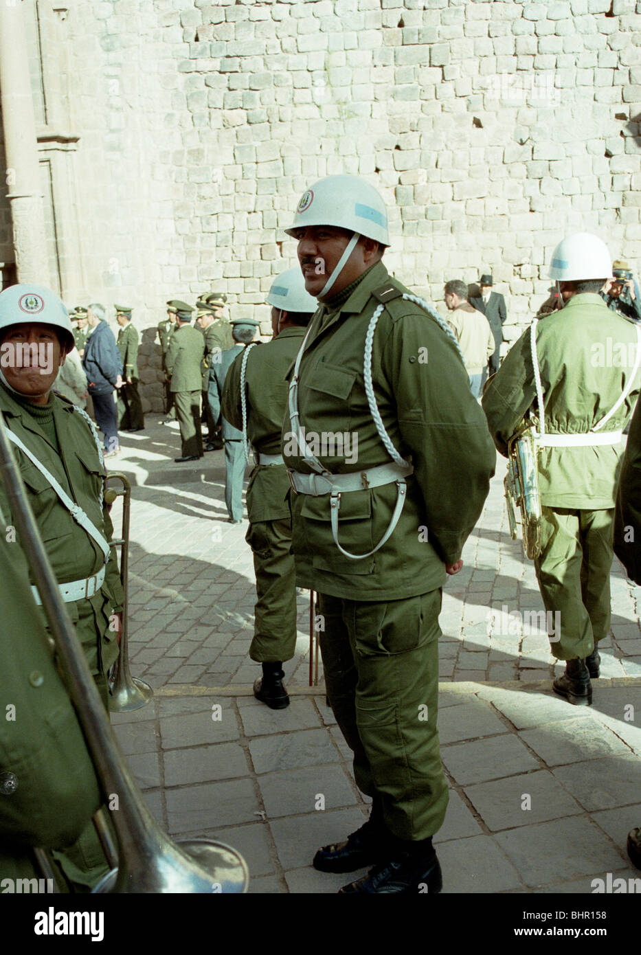 Military uniforms peruvian military hi-res stock photography and images ...