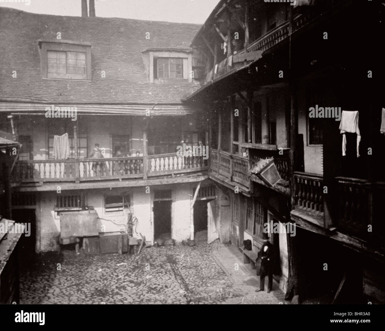 Courtyard at the Oxford Arms Inn, Warwick Lane, from the first floor ...