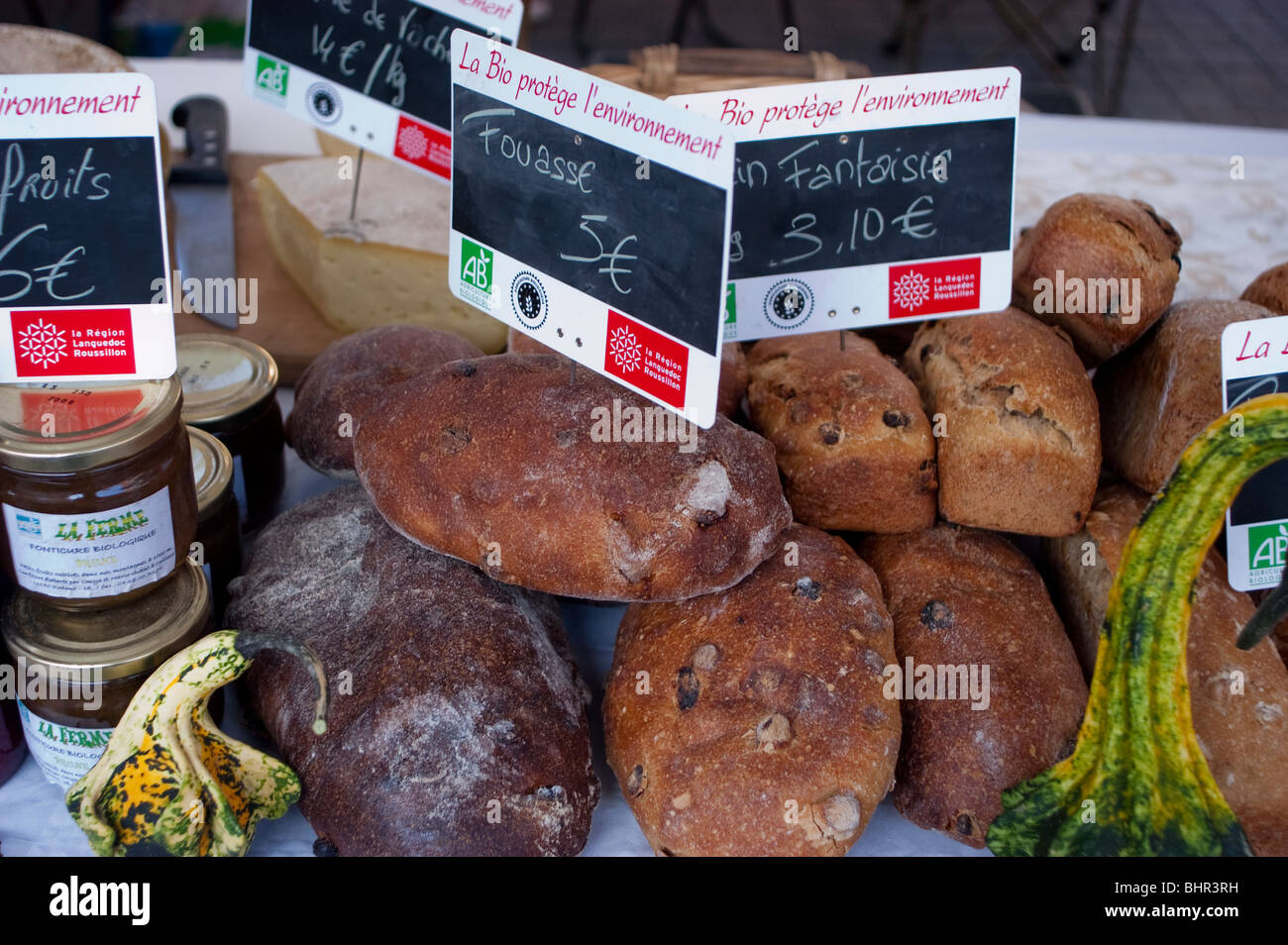 Food prices hi-res stock photography and images - Alamy