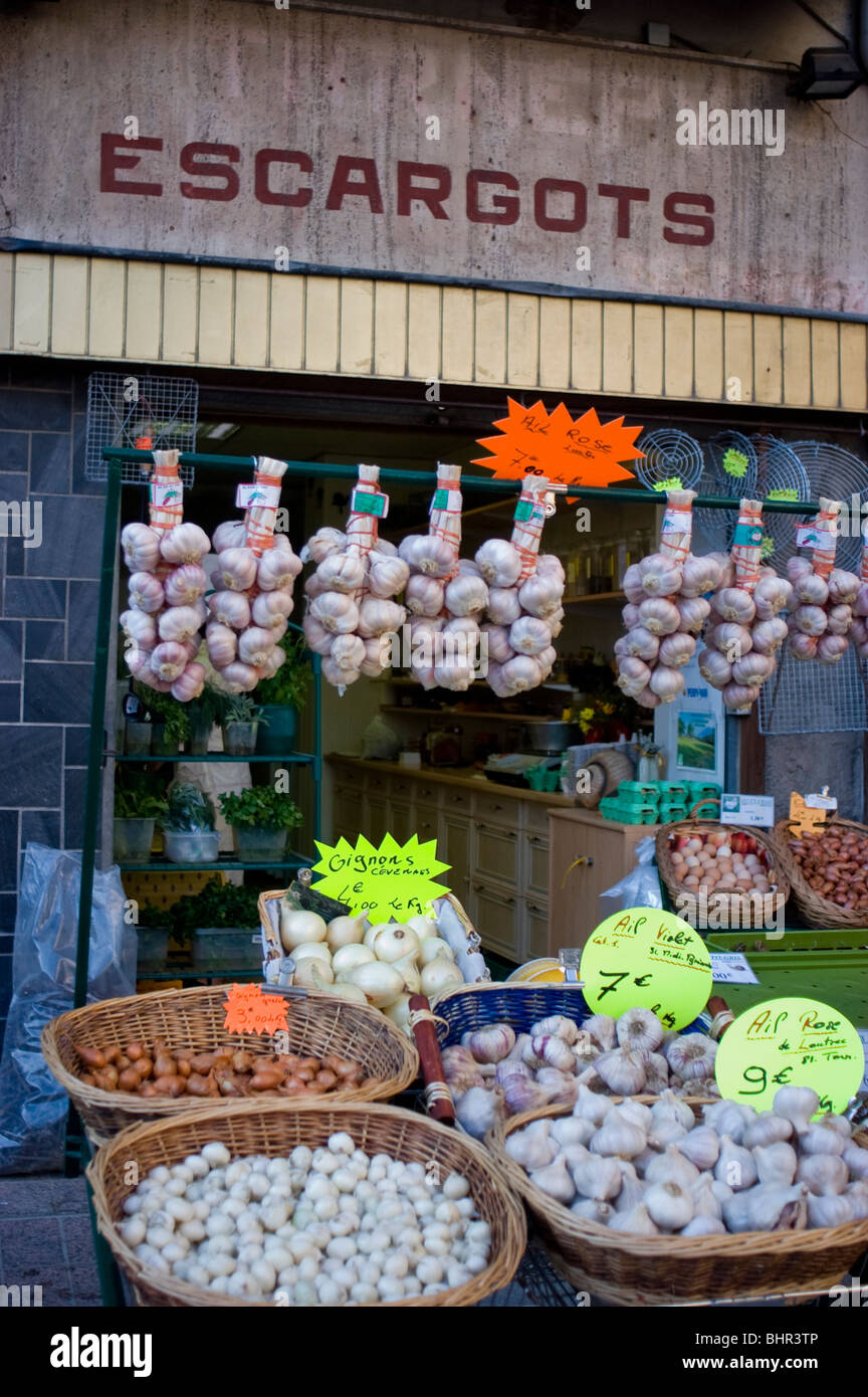 Shop front 1950s hi-res stock photography and images - Alamy
