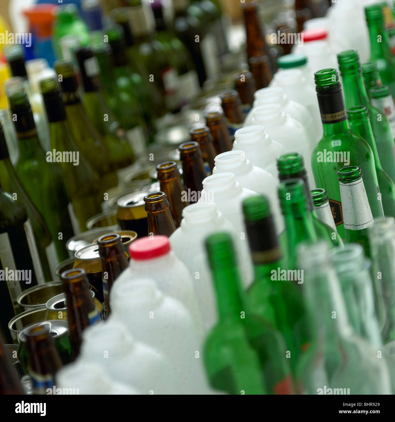 Recycling Tin Cans High Resolution Stock Photography and Images - Alamy