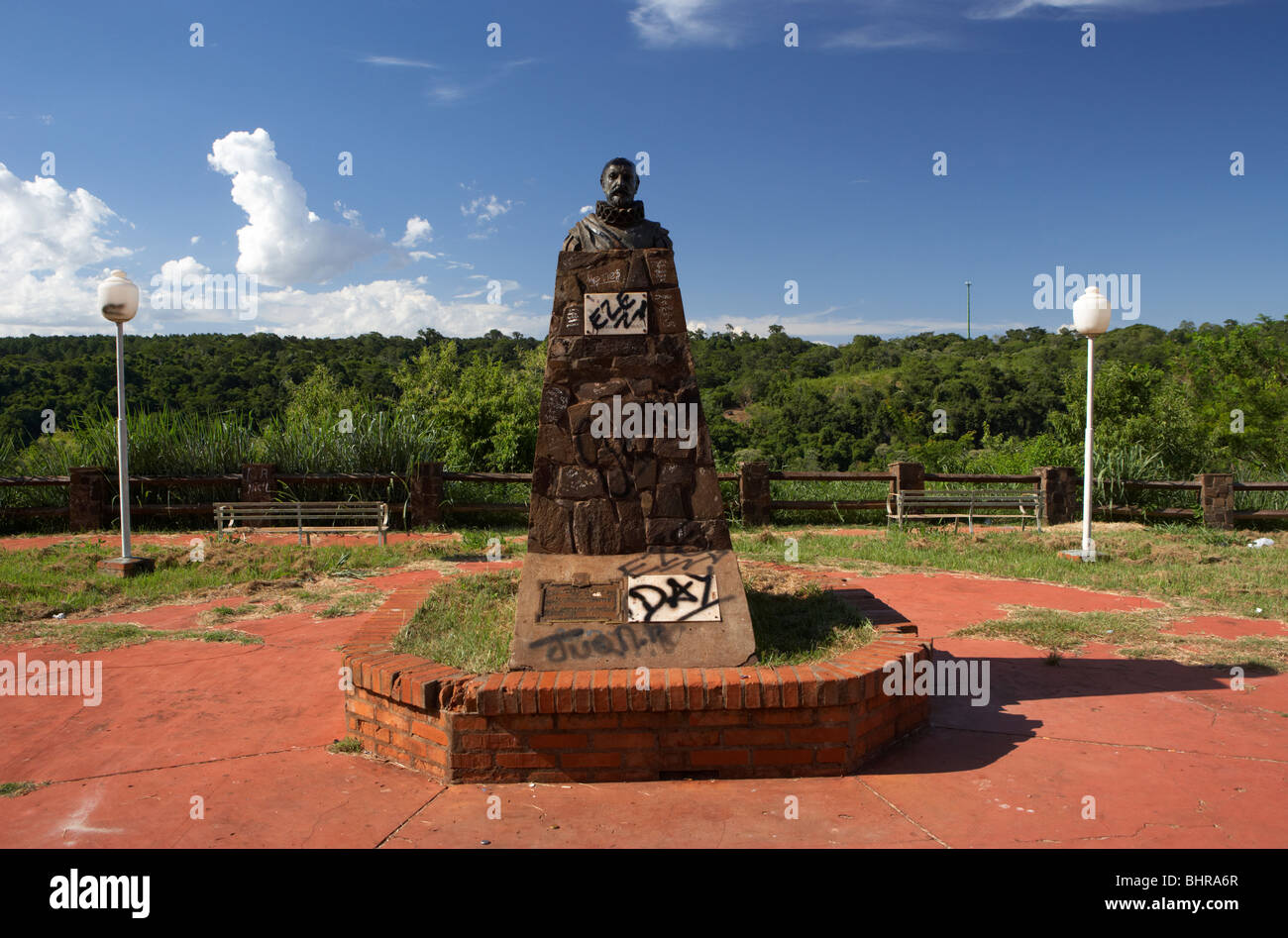 statue and bust of spanish explorer alvar nunez cabeza de vaca defaced ...