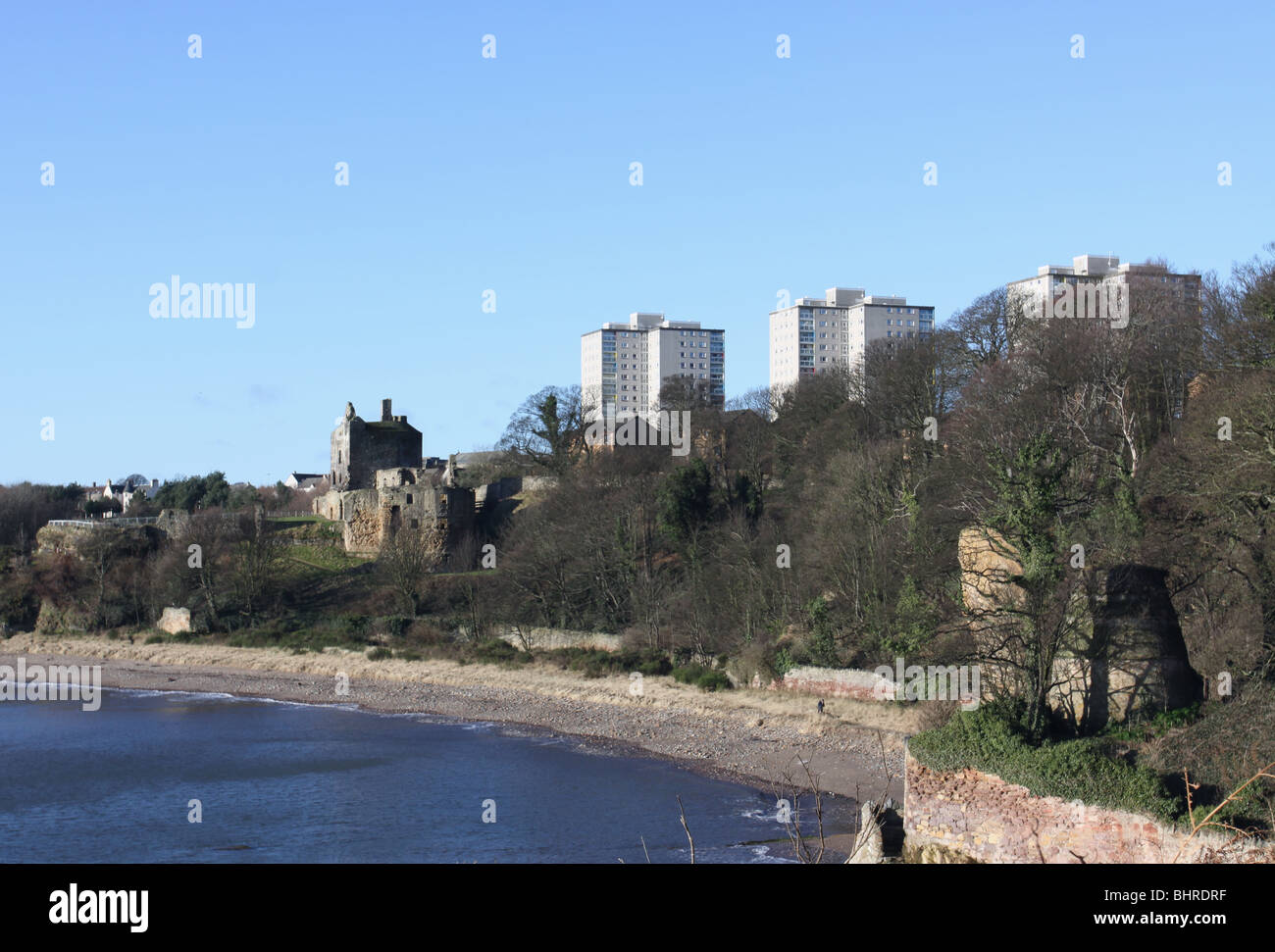 Ravenscraig castle hi-res stock photography and images - Alamy