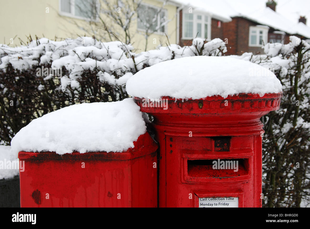 Snow covered Post Box Stock Photo - Alamy