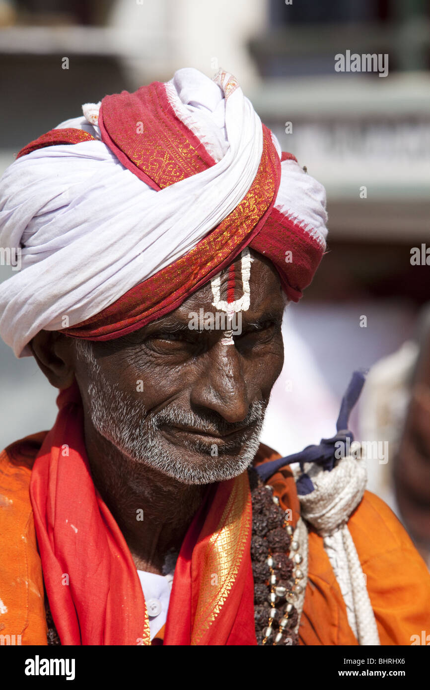 Professional poor beg hat hi-res stock photography and images - Alamy