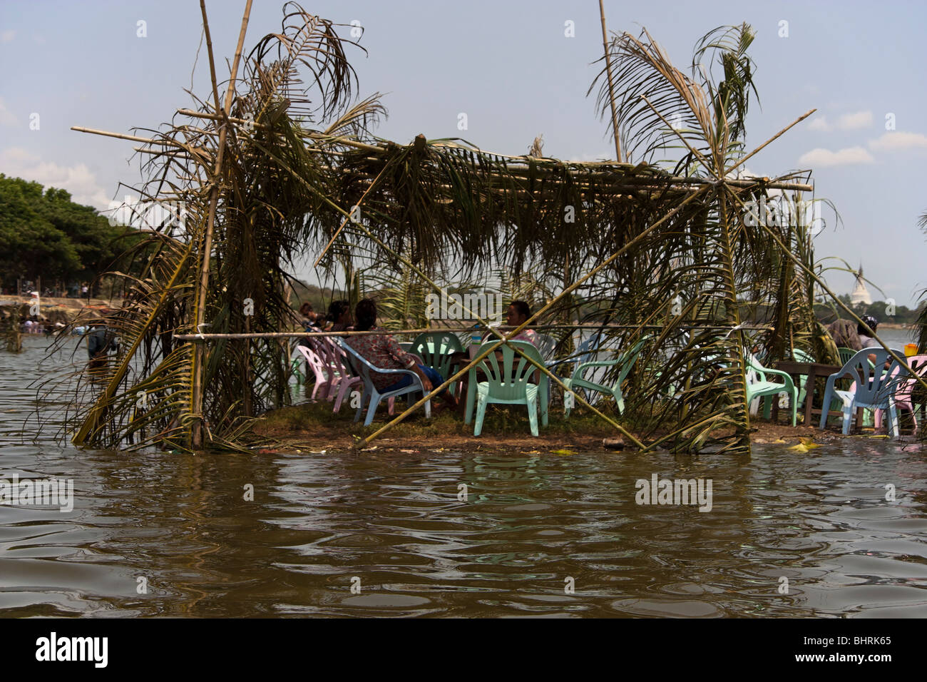 Thingyan water festival hi-res stock photography and images - Alamy