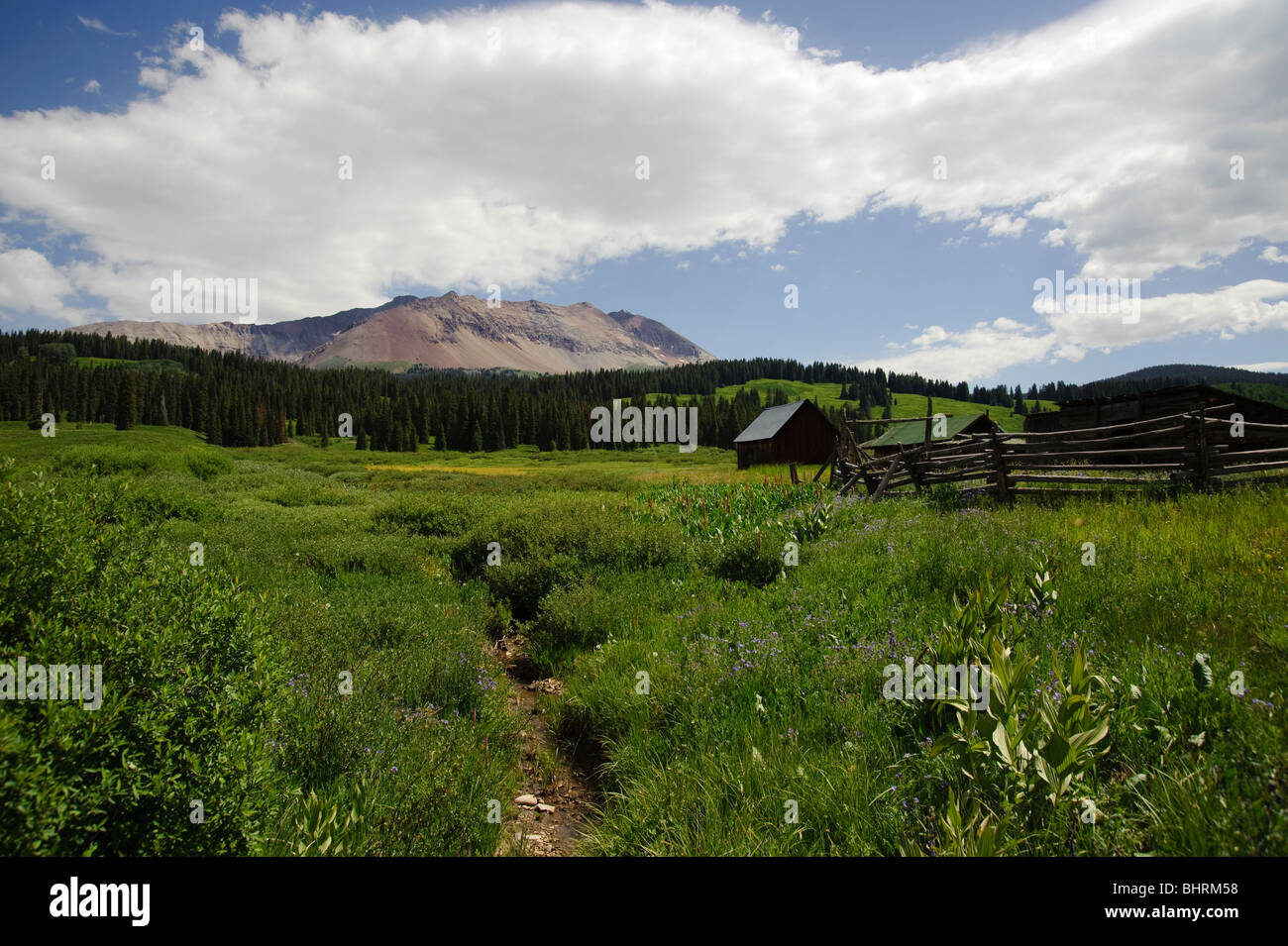 Old west homestead hi-res stock photography and images - Alamy