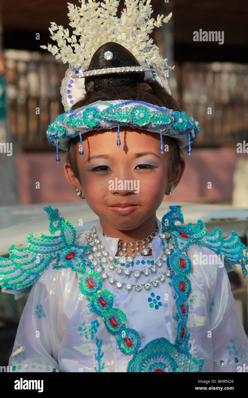 Boy initiation ceremony hi-res stock photography and images - Alamy