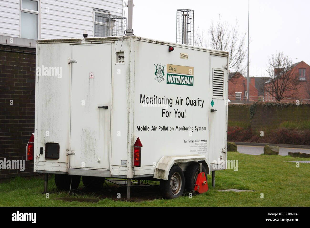 Air pollution monitoring equipment hi-res stock photography and images ...